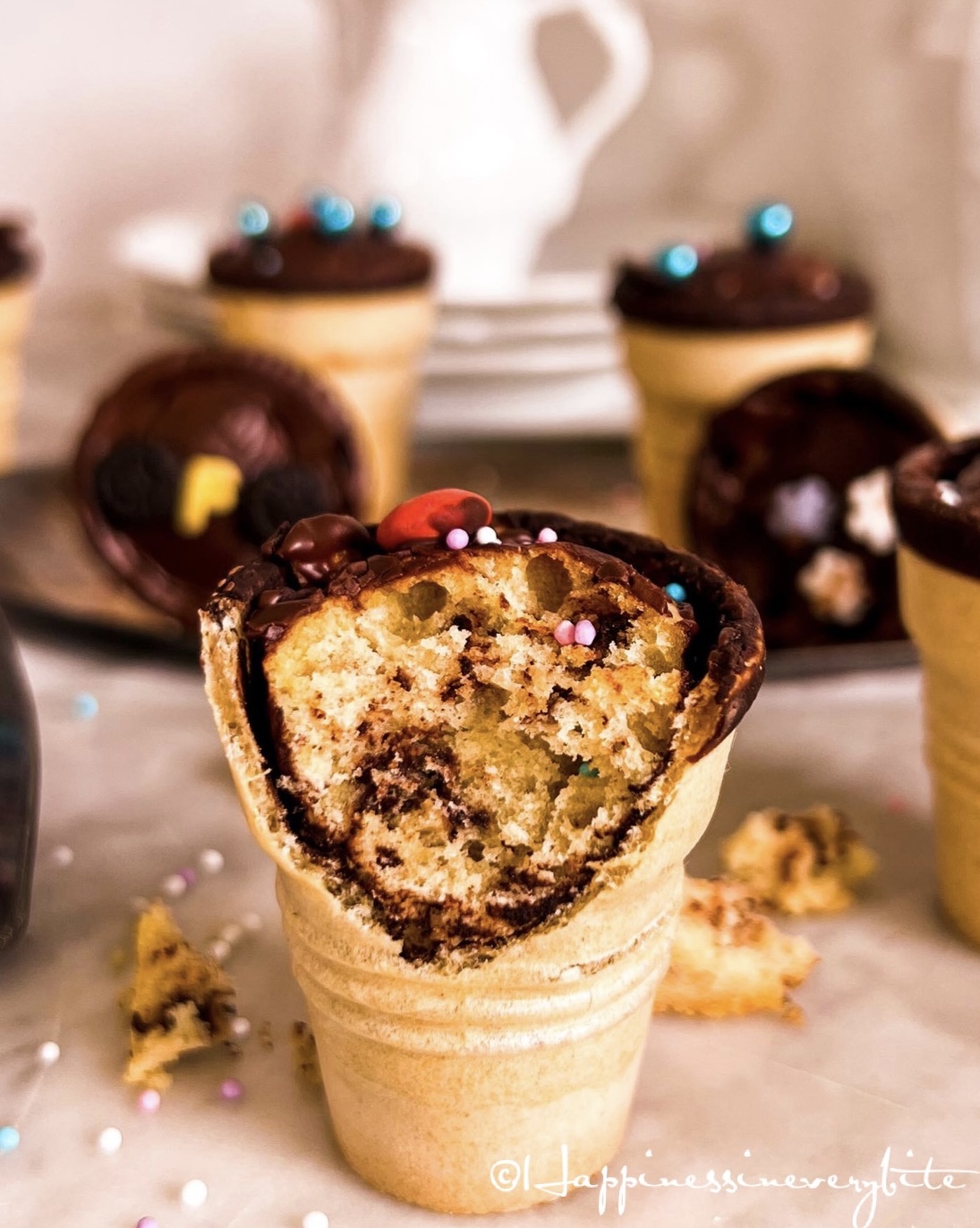 Mini cakes in a waffle - Happinessineverybite